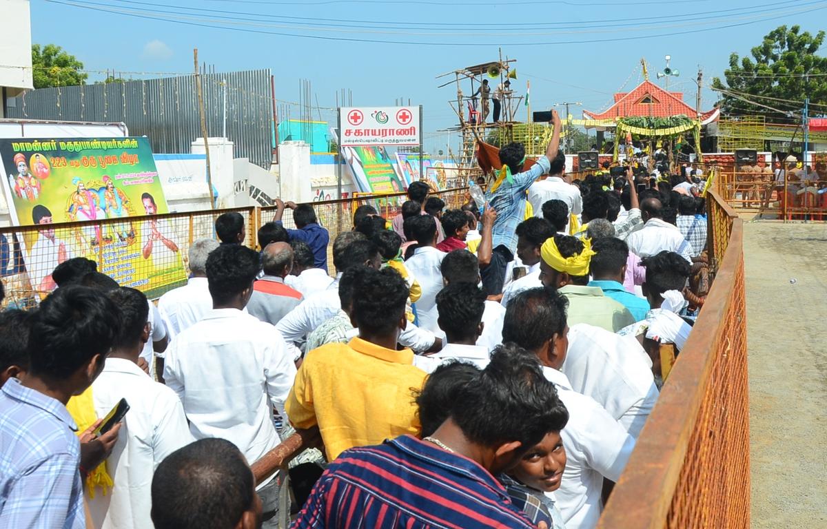 Marudhu Brothers’ death anniversary: Leaders pay homage in Sivaganga ...
