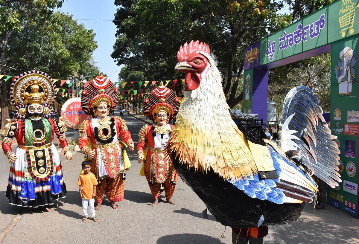 Mysuru Fest-2024 begins with Chitra Santhe - The Hindu