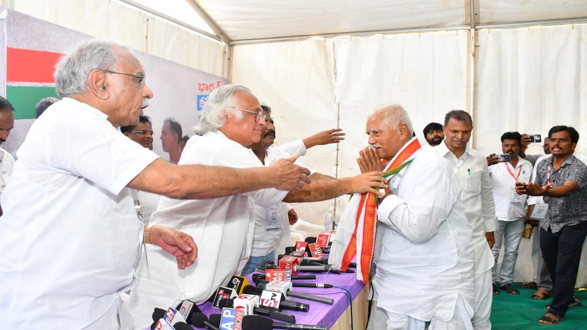 Former TDP legislator from Proddutur Varadarajulu Reddy joins Congress - The Hindu