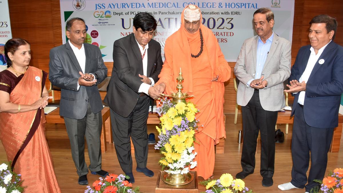 Expert moots promotion of pluralistic healthcare system - The Hindu