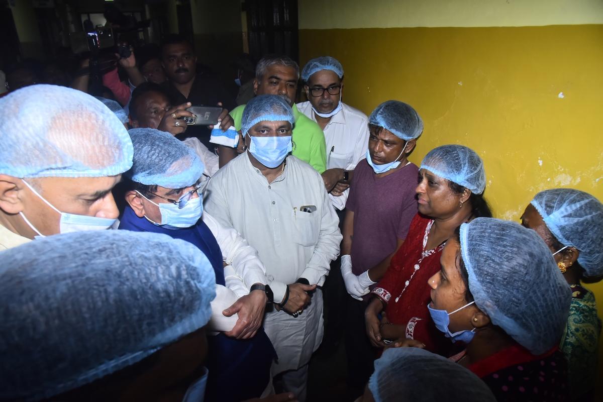 Nine Ayyappa devotees suffer burns in Hubballi temple - The Hindu