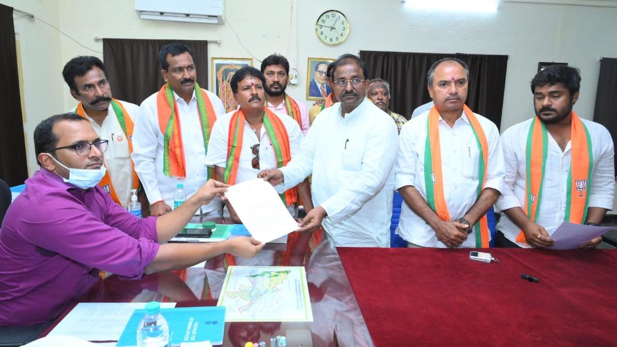 Andhra Pradesh: YSR Congress Party all out to rig Atmakur bypoll, alleges State BJP chief - The ...