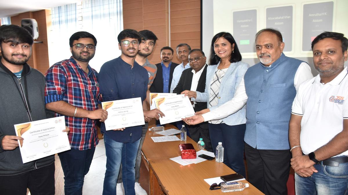 SJCE alumni interact with students on career prospects - The Hindu