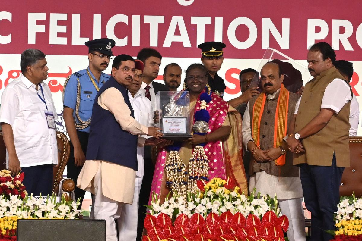 Let's resolve to make India developed and 'Aatmanirbhar' by 2047, says ...