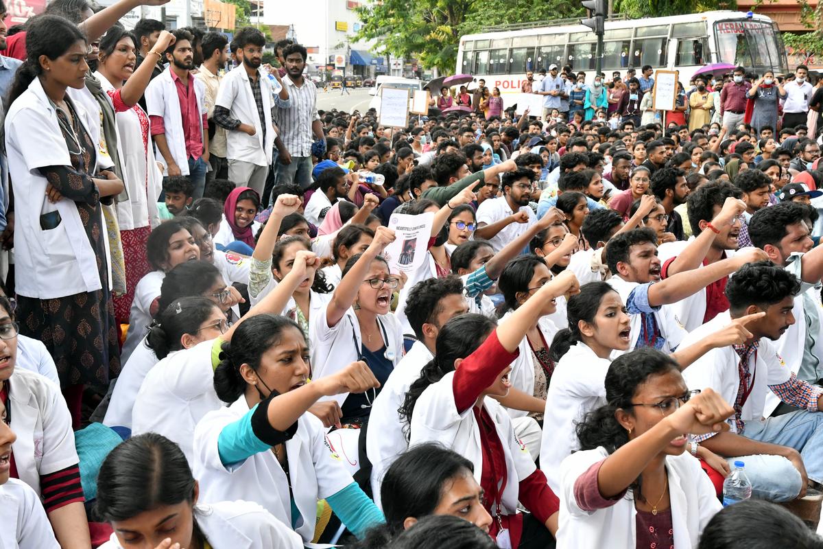 Murder highlights poor workplace safety for doctors yet again - The Hindu