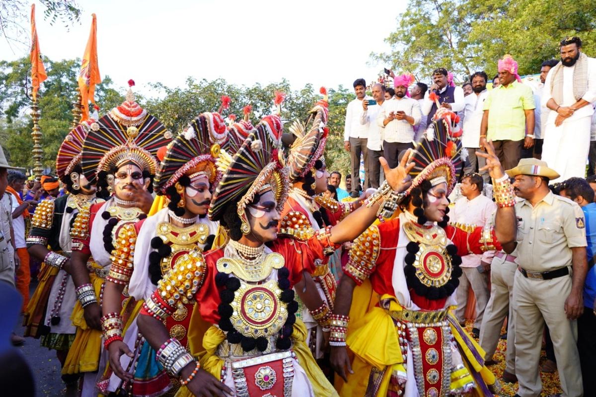 Multiple events mark beginning of Ballari Utsav 2023 - The Hindu