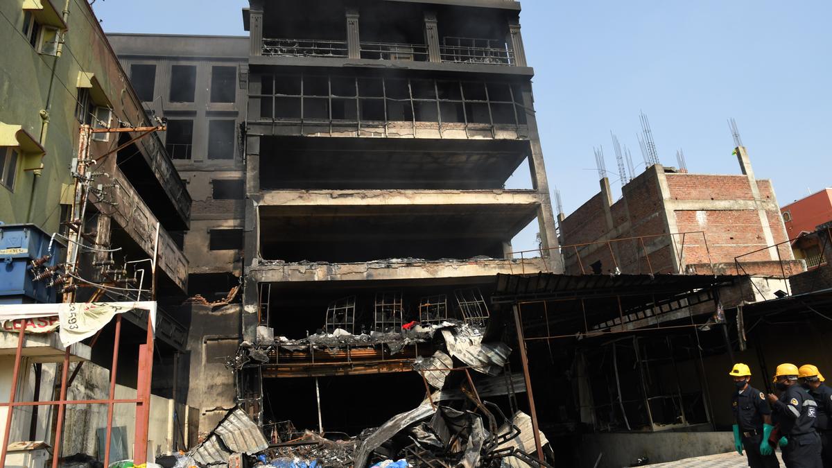 Expert committee to evaluate fire gutted building’s structural fitness ...