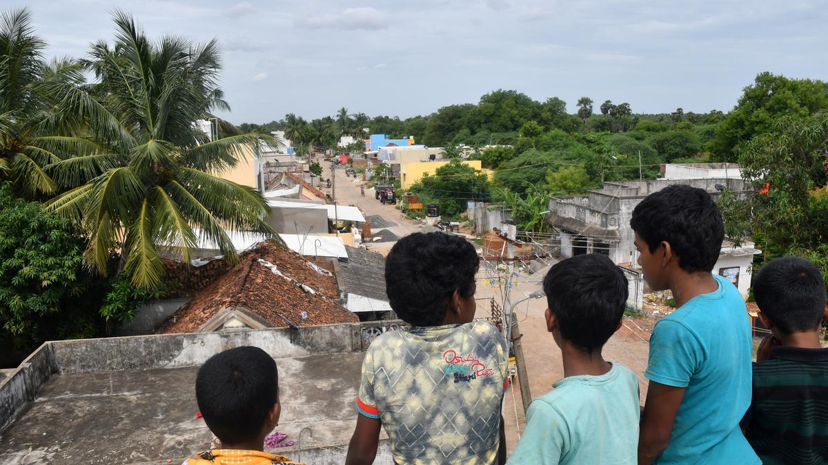 Residents of villages near Parandur protest against the second airport ...