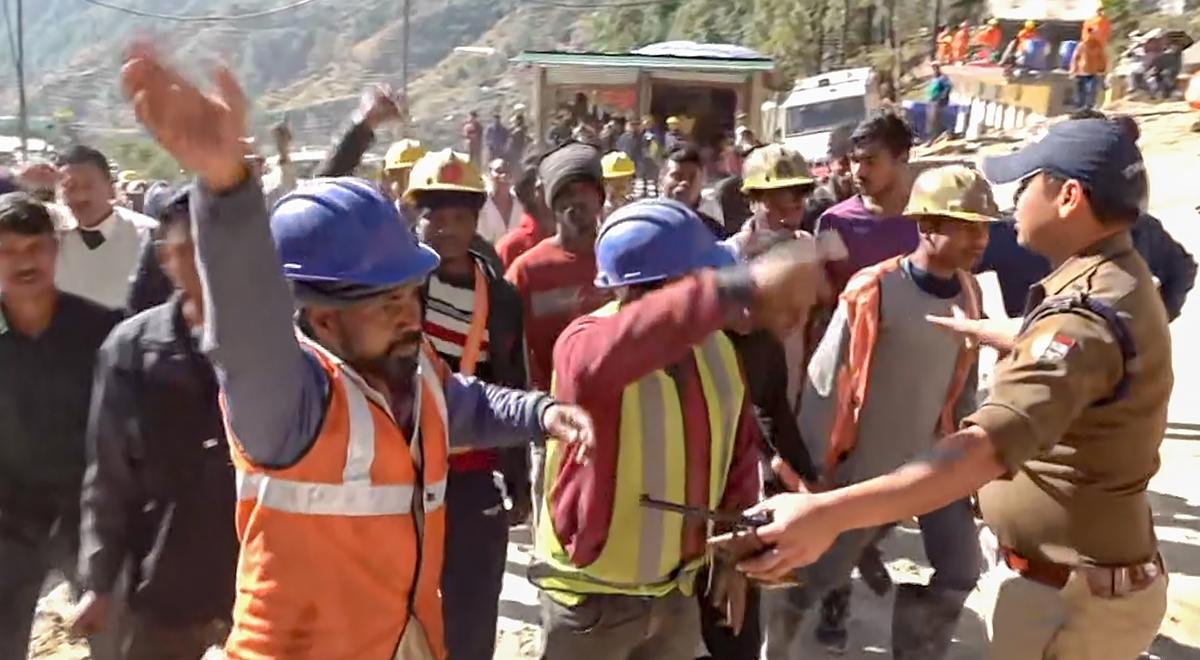 Uttarkashi tunnel collapse | Rescue of workers hinges on performance of new drill machine - The ...