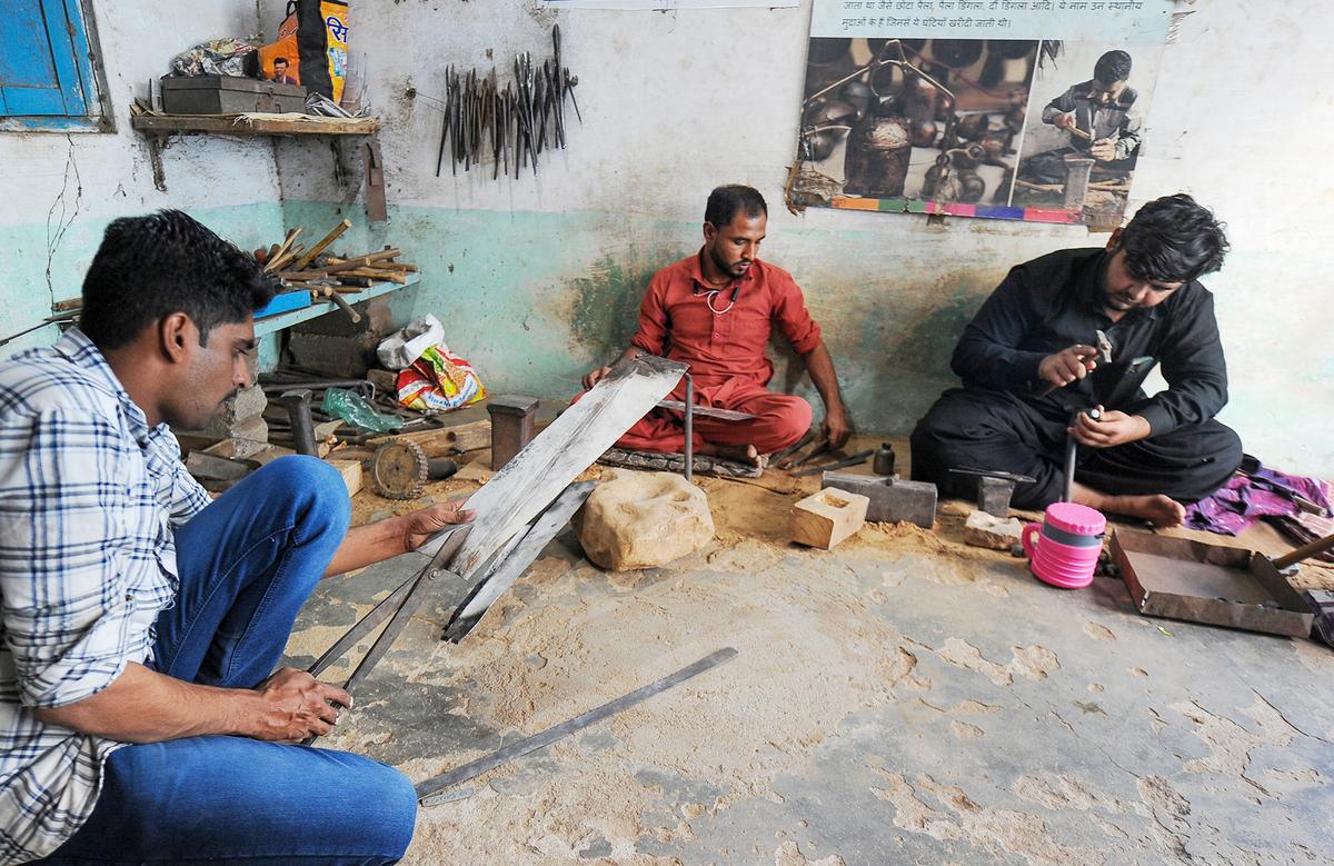 Photo Gallery | Zura, a village near the Indo-Pak border in Gujarat ...