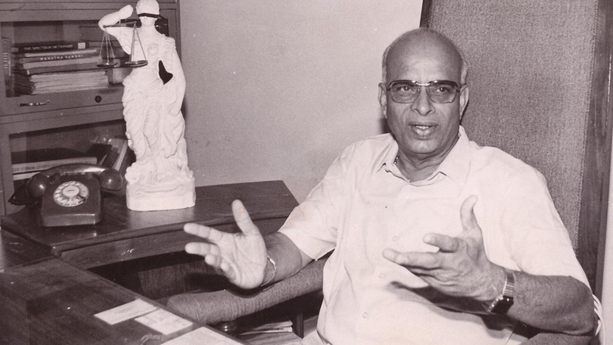 Justice V. Ramaswami, the first judge of Supreme Court to face ...