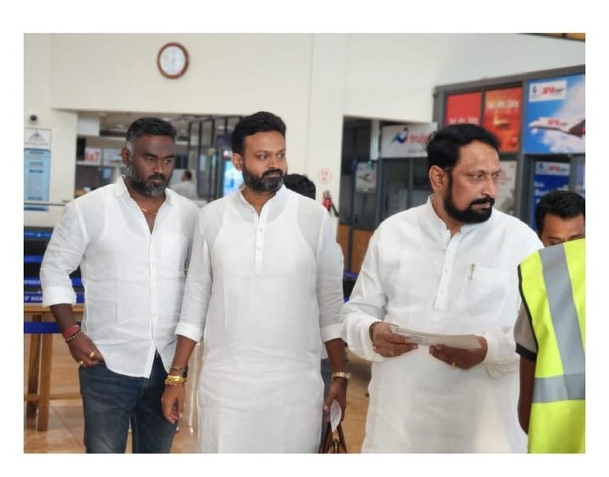 BJP leader Laxman Savadi flies to Bengaluru with Congress MLC - The Hindu