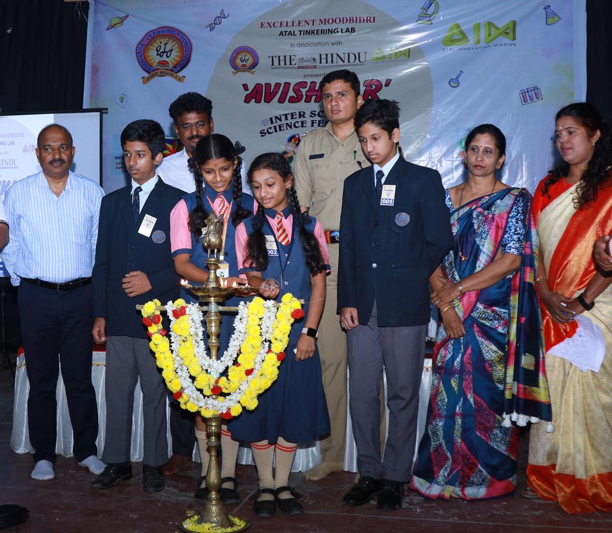 Keep experimenting with new projects, students told - The Hindu