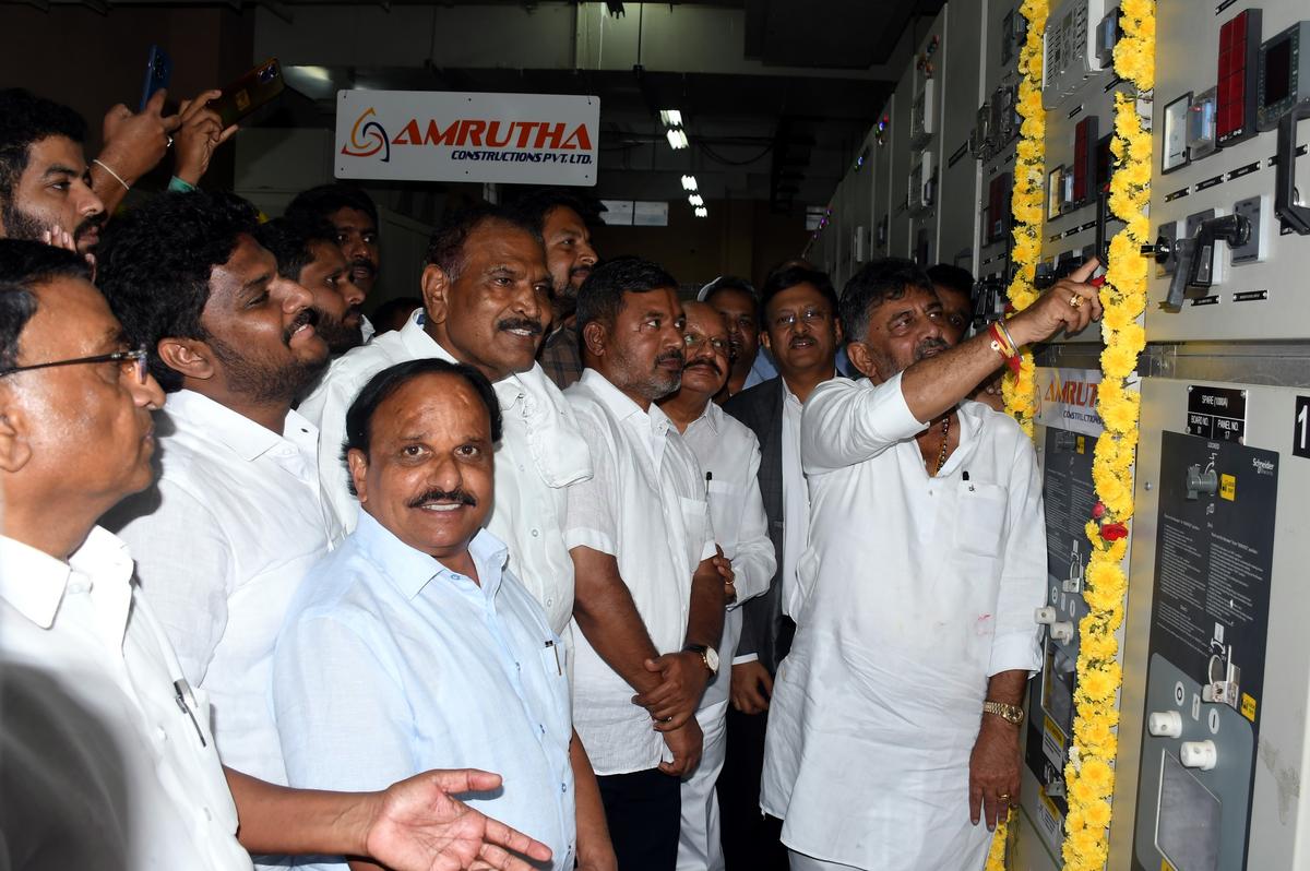 D.K. Shivakumar inspects trial run of stage-1 of Yettinahole project in ...