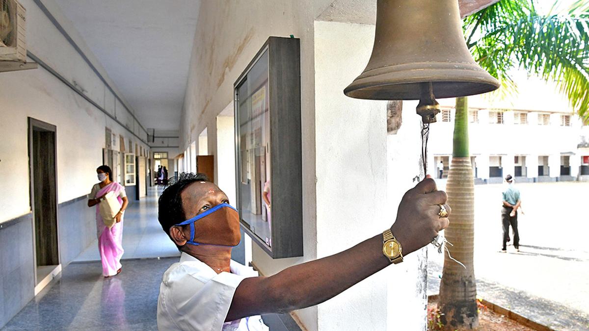 Pachai, the evergreen school peon