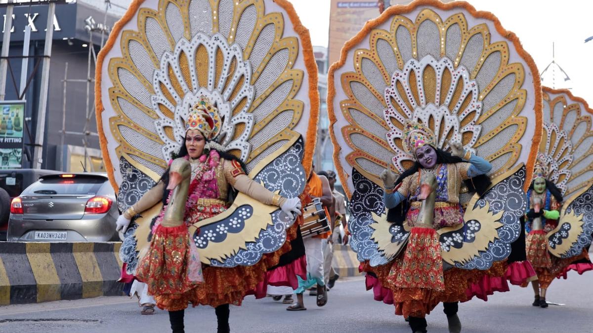 Multiple events mark beginning of Ballari Utsav 2023 - The Hindu