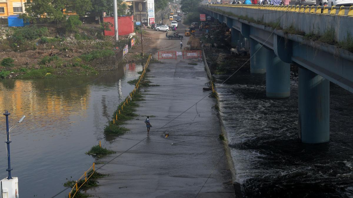Causeways along the Cooum inundated at Maduravoyal, Adayalampattu - The ...