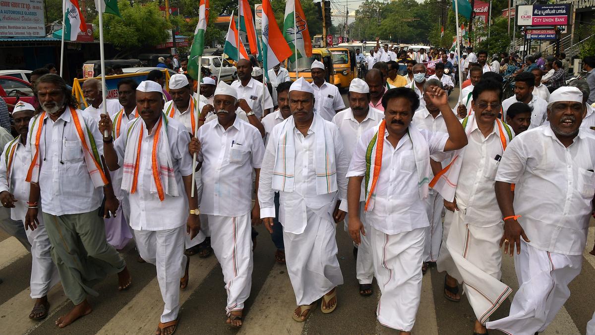 Re-enactment of historic Vedaranyam Salt Satyagraha - The Hindu