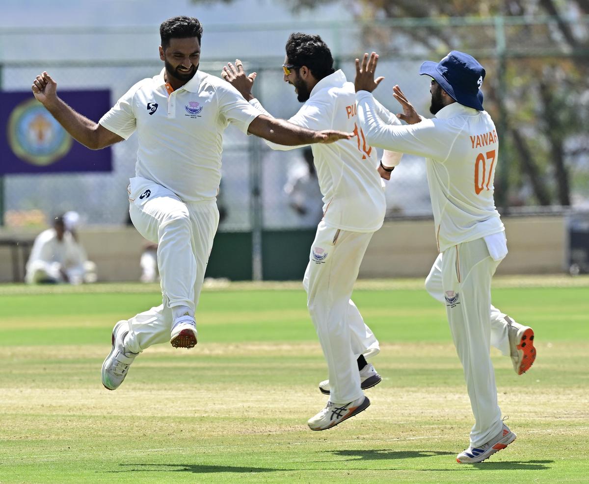 Does Ranji Trophy count? Examining the logic of picking Gurnoor Brar ...