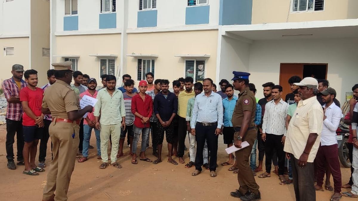 Police reach out to migrant labourers in Tiruchi, Karur, Perambalur as ...