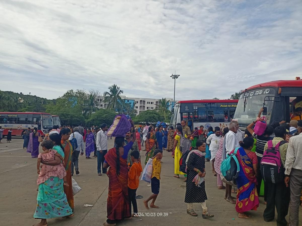 Mysuru Dasara brings good fortune to KSRTC, earns ₹5.90 crore in 10 ...