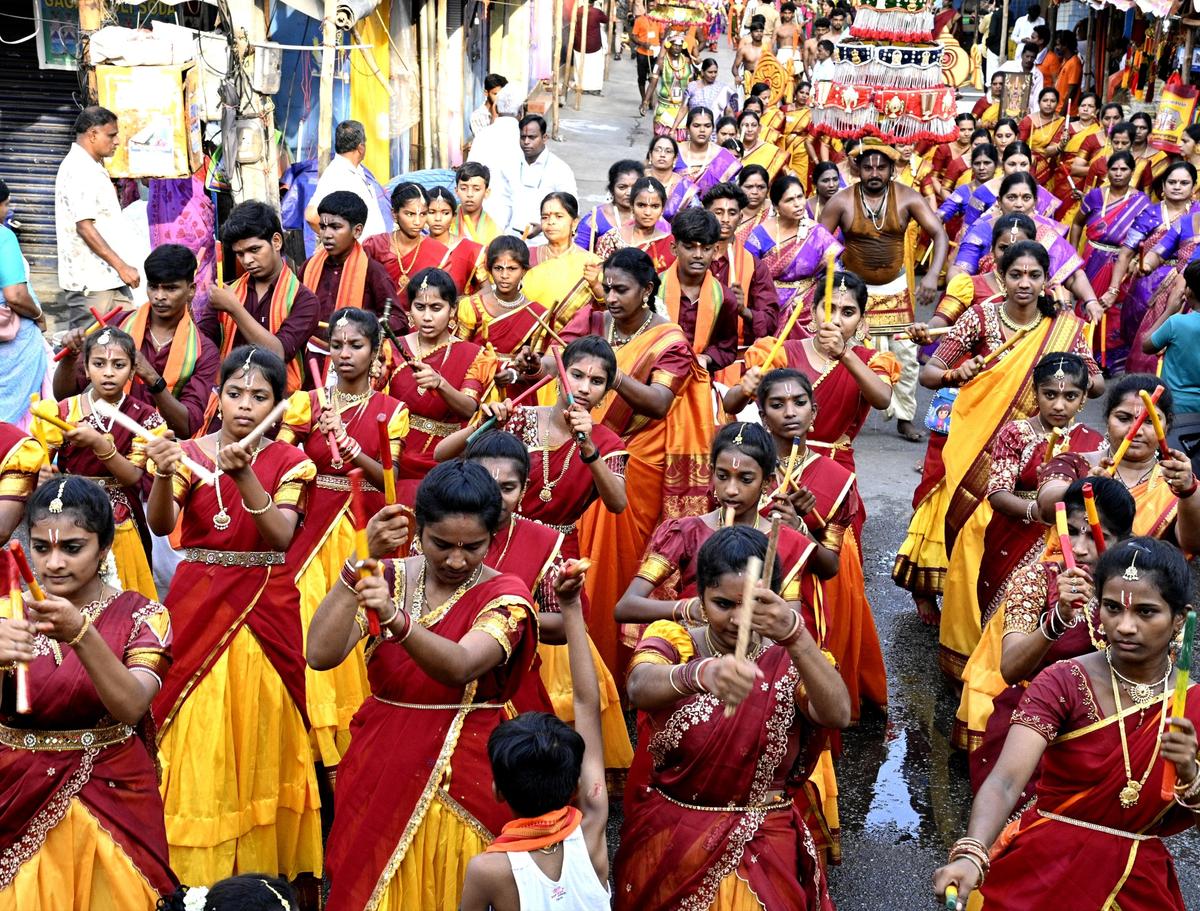Govindaraja Swamy rides Kalpa Vriksha, Sarvabhoopala Vahanams - The Hindu