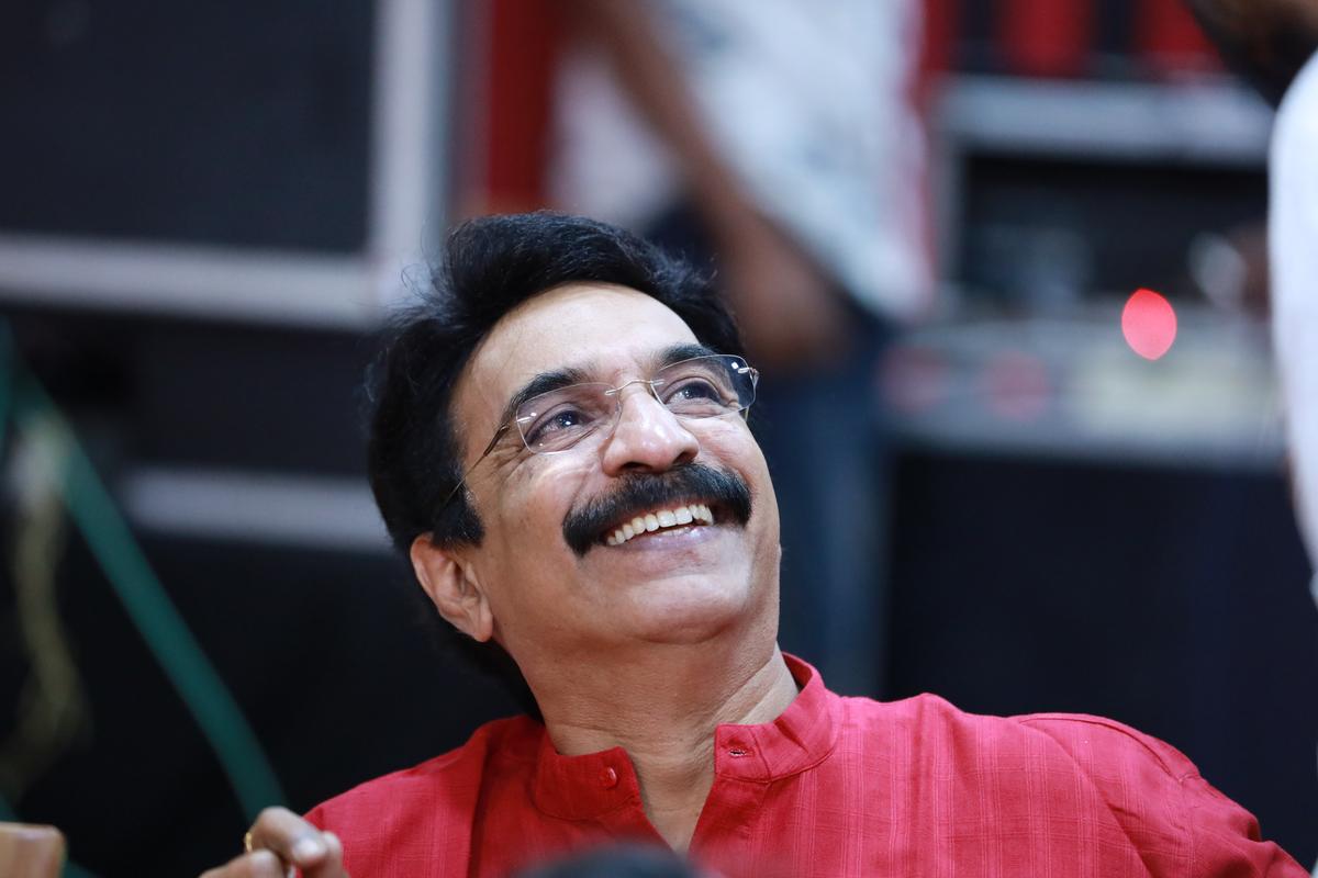 I make the effort to upgrade myself, says singer Unni Menon - The Hindu