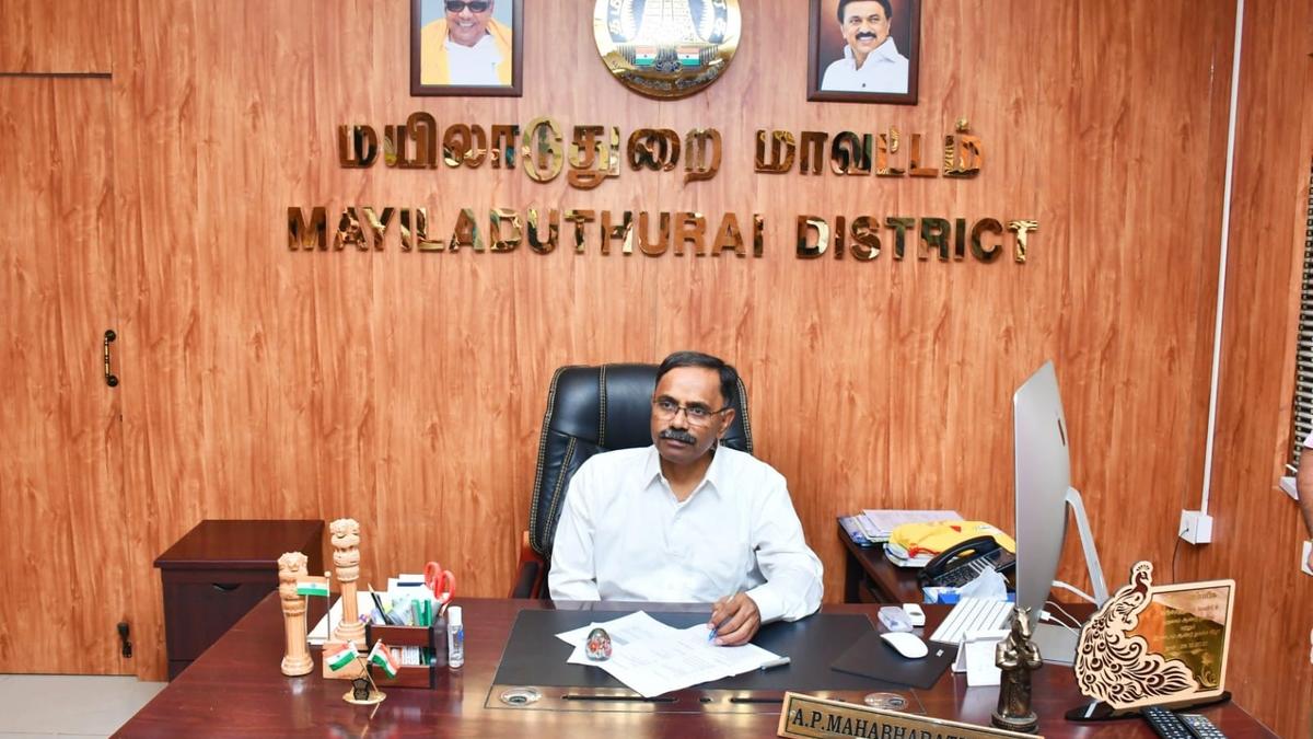 New Collectors take charge in Mayiladuthurai, Thiruvarur - The Hindu