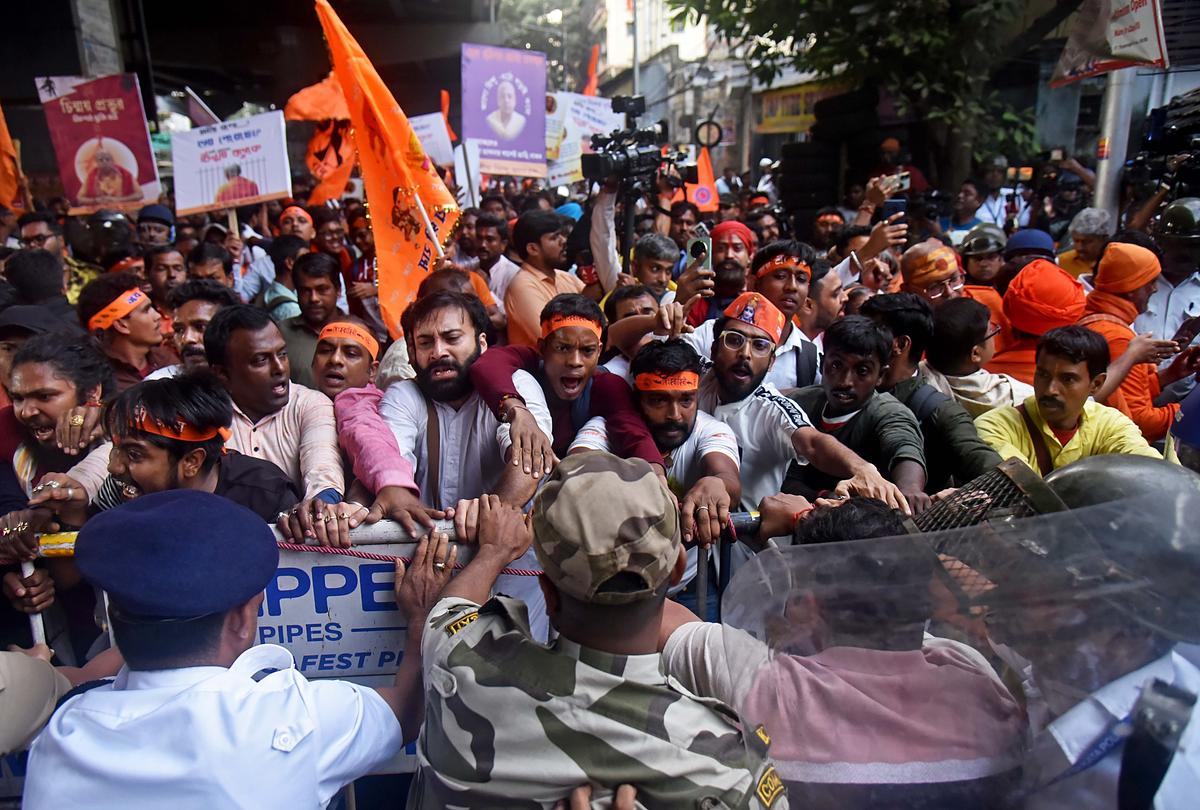 Protests by Hindu and Muslim organisations choke streets of Kolkata ...