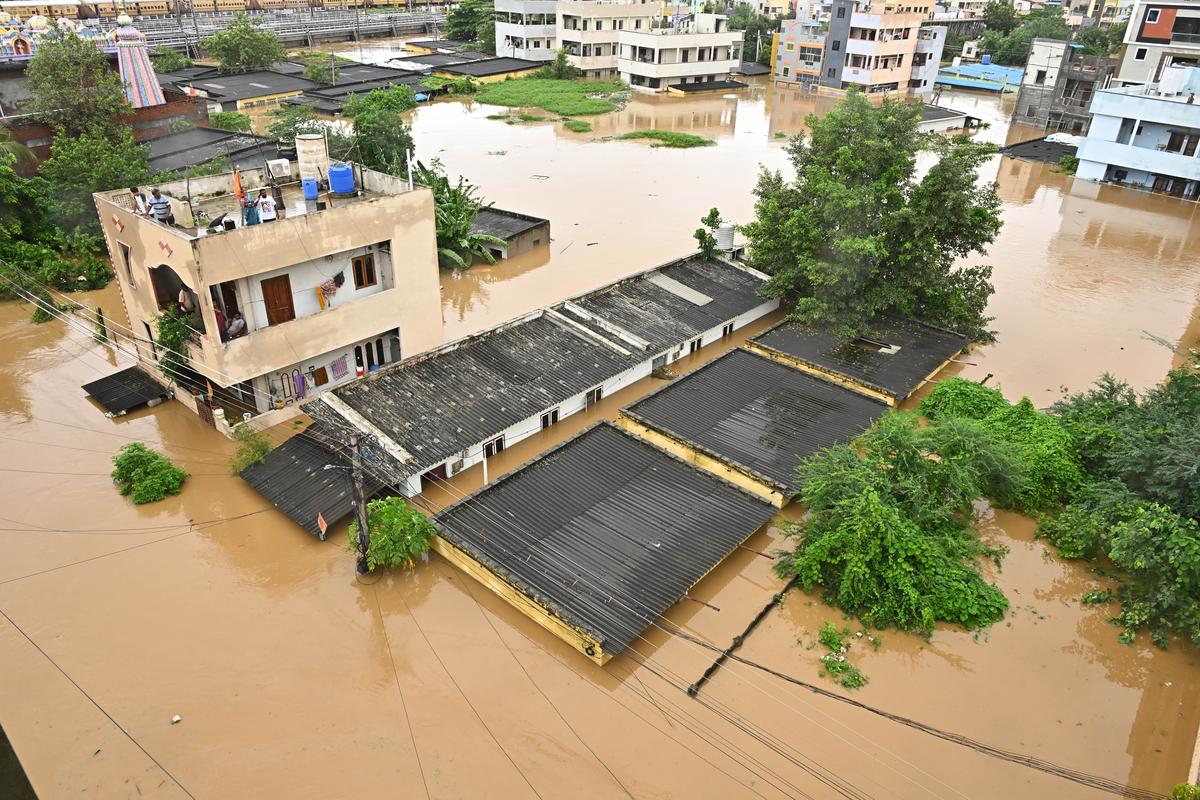 No food or water since morning, say residents of submerged colonies in ...