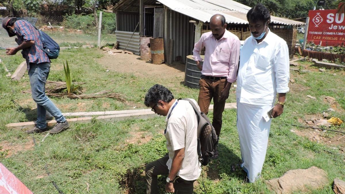 Archaeologist team examines Attappady relics - The Hindu