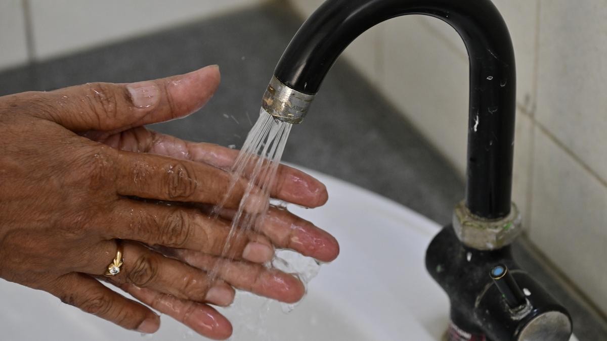 BWSSB installs over 4,000 aerators in government offices - The Hindu