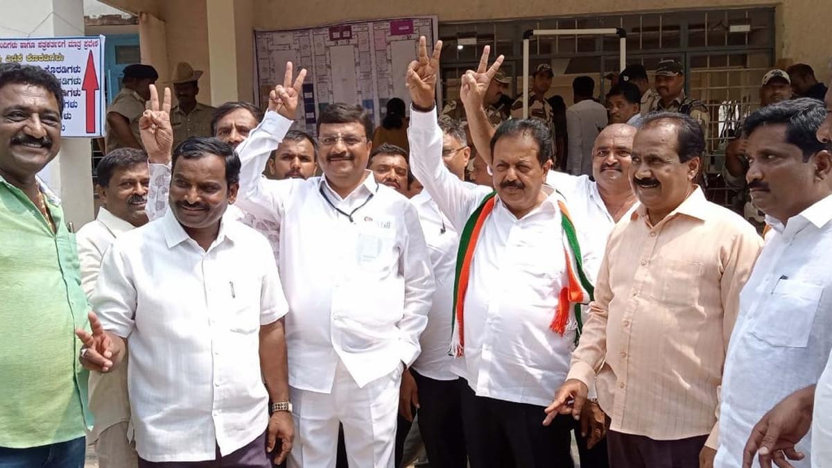 Congress storms JD(S) bastion in Mandya - The Hindu