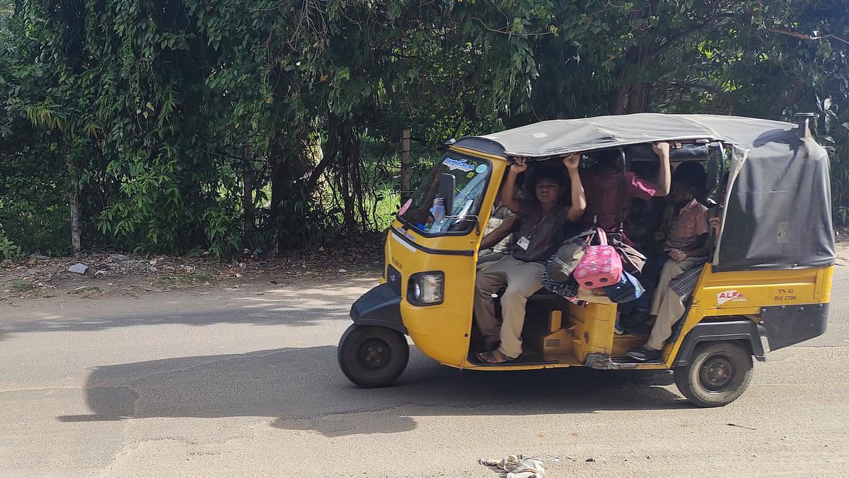 Overcrowded school autos continue to ply on city roads - The Hindu