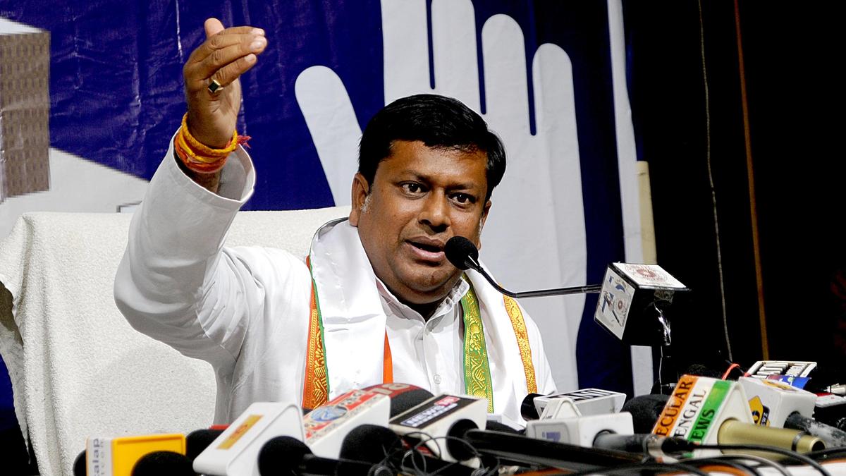 BJP alleges arson bid at 'Bharat Mata' pandal in West Bengal; police ...