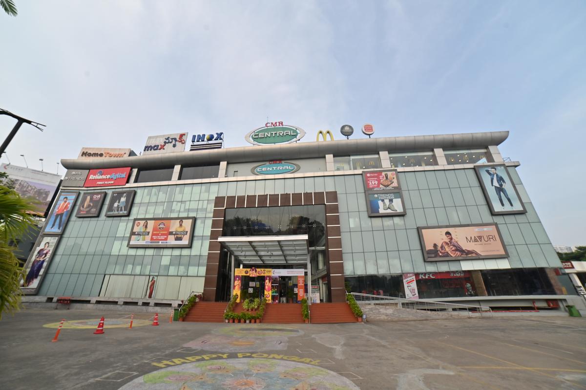 CMR: A four-decade legacy in the retail realm of textiles - The Hindu