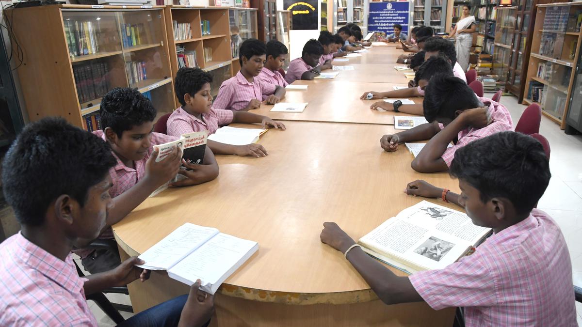 Reading habit gaining momentum among children post-pandemic - The Hindu