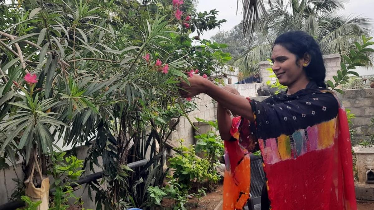 Raichur welcomes its first transgender teacher - The Hindu