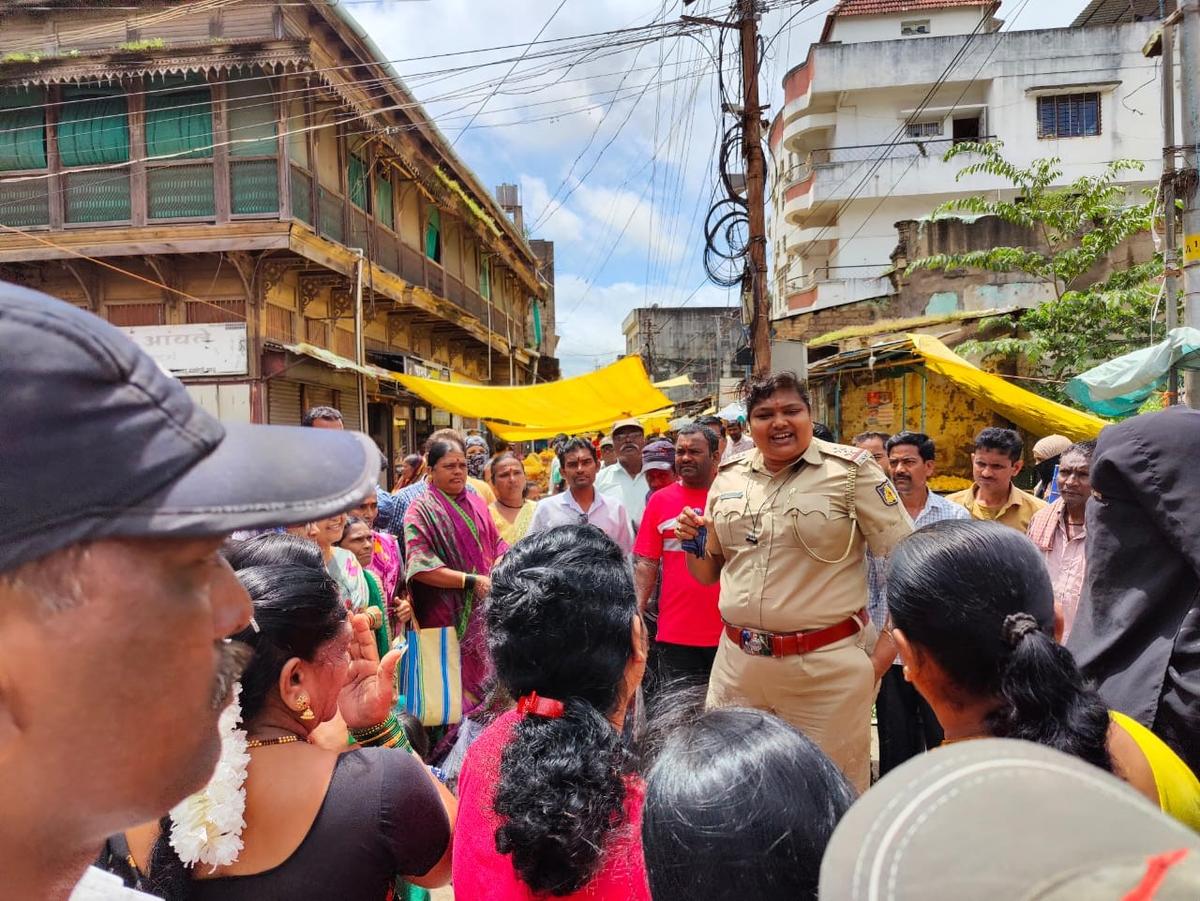 Police create awareness against rumours of child kidnappings in ...