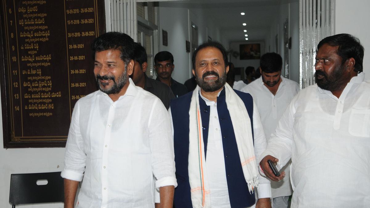 KCR exposed his failures, and fears of BJP at Munugode meeting: Revanth - The Hindu