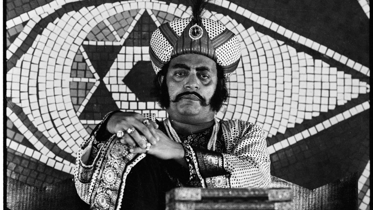 As Utpal Dutt’s play ‘Barricade’ completes 50 years, a look at how the ...