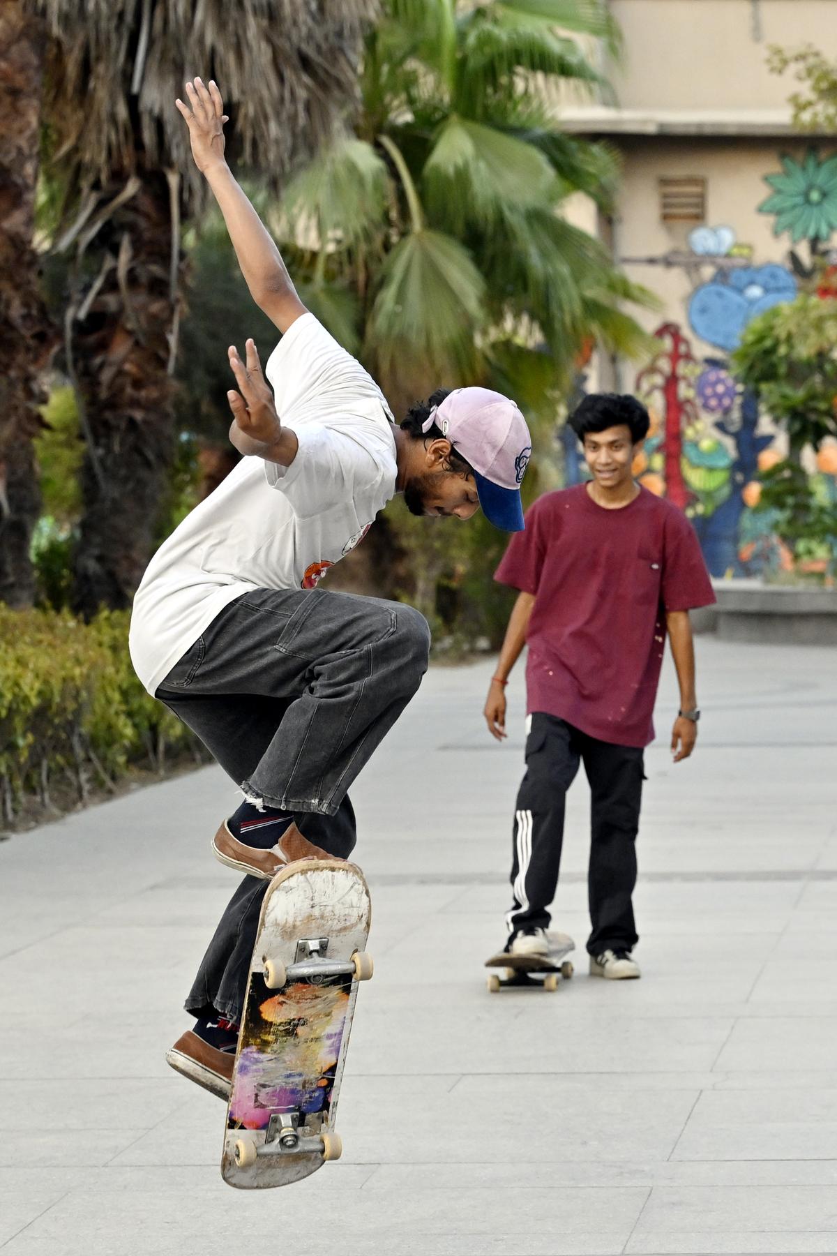 Delhi skaters Mandi Monkeys find a new turf at Mandi House metro ...
