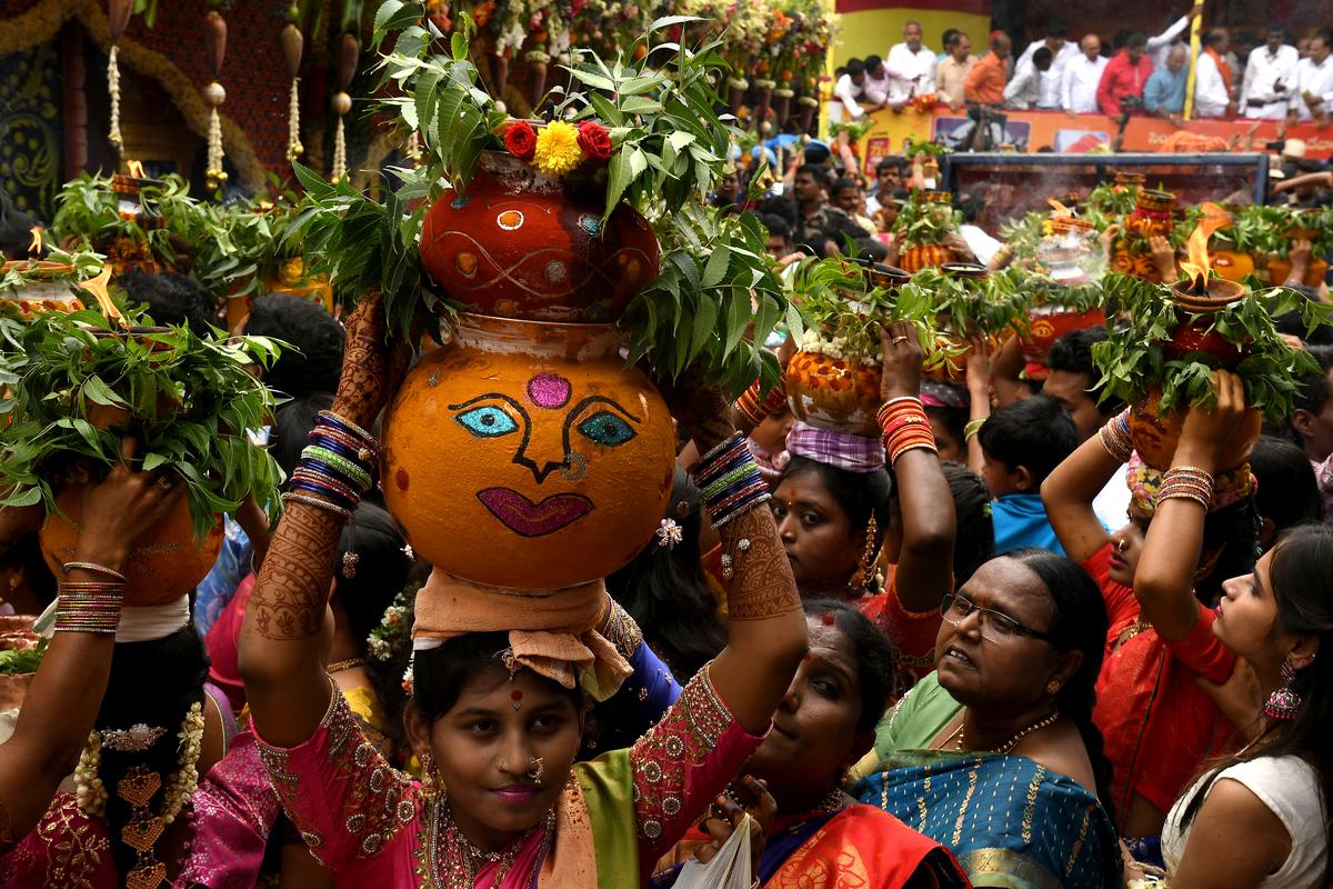Massive devotee turnout marks vibrant celebrations at Lal Darwaza ...