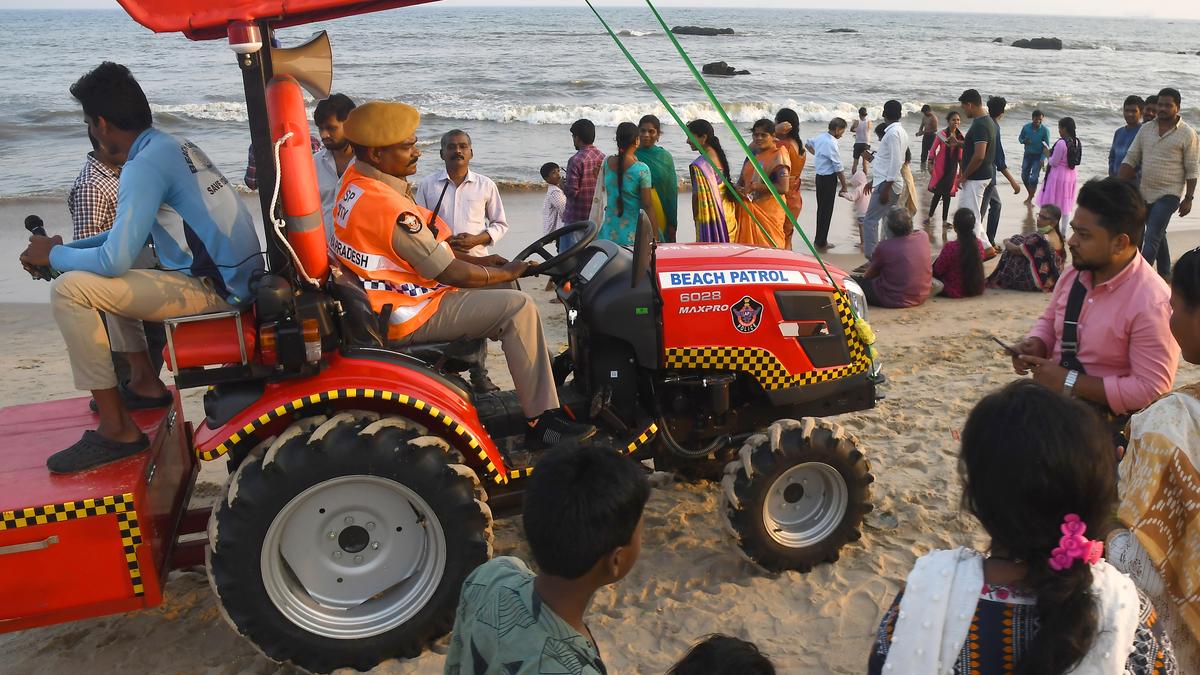 Visakhapatnam police plan to curb excess fare collection by auto and ...