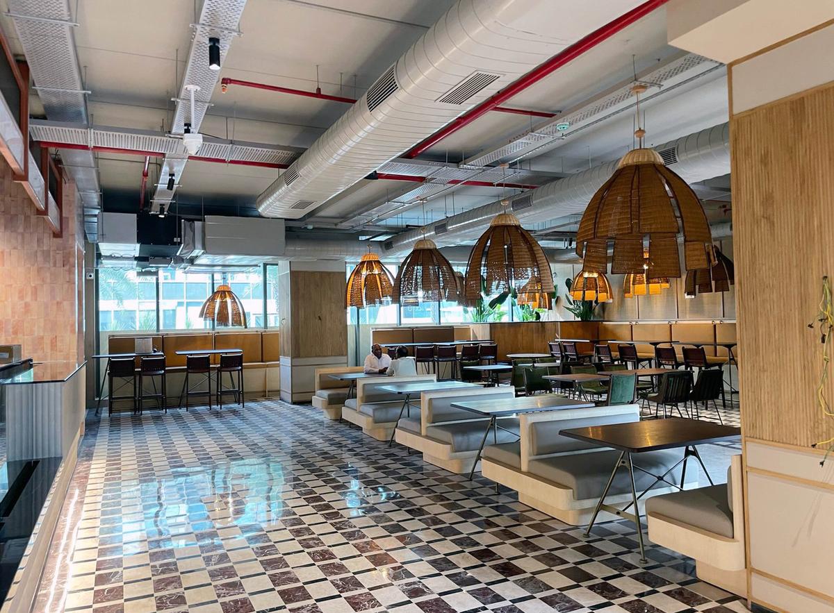 Cafe Niloufer in Hyderabad is India’s largest tea cafe - The Hindu