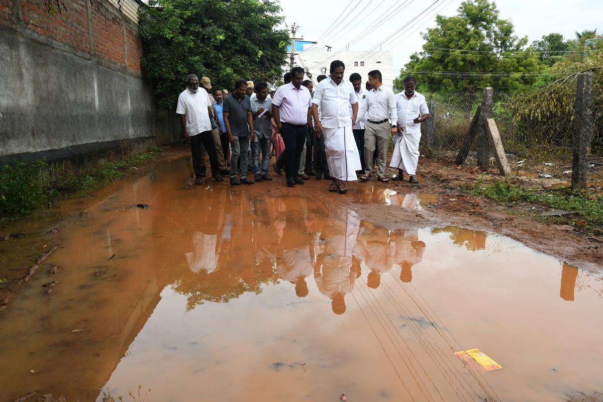Minister directs officials to lay temporary roads in inundated areas ...