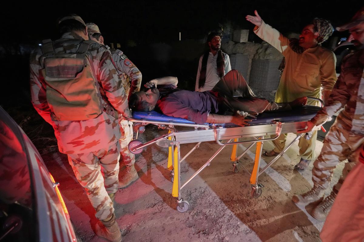 Pakistan train hijack: Siege ends; 21 passengers, 4 soldiers killed ...