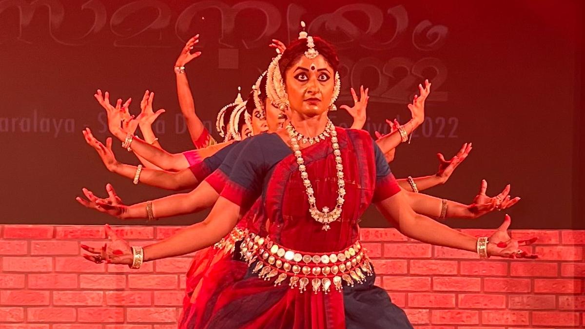 Nrityantar dancers retell The Ramayana in classical Odissi - The Hindu