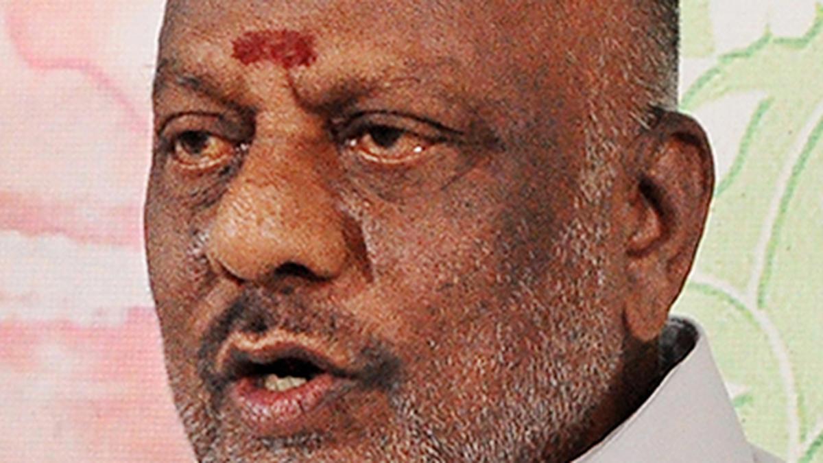 Incident at Raj Bhavan because of DMK’s irresponsibility: O ...