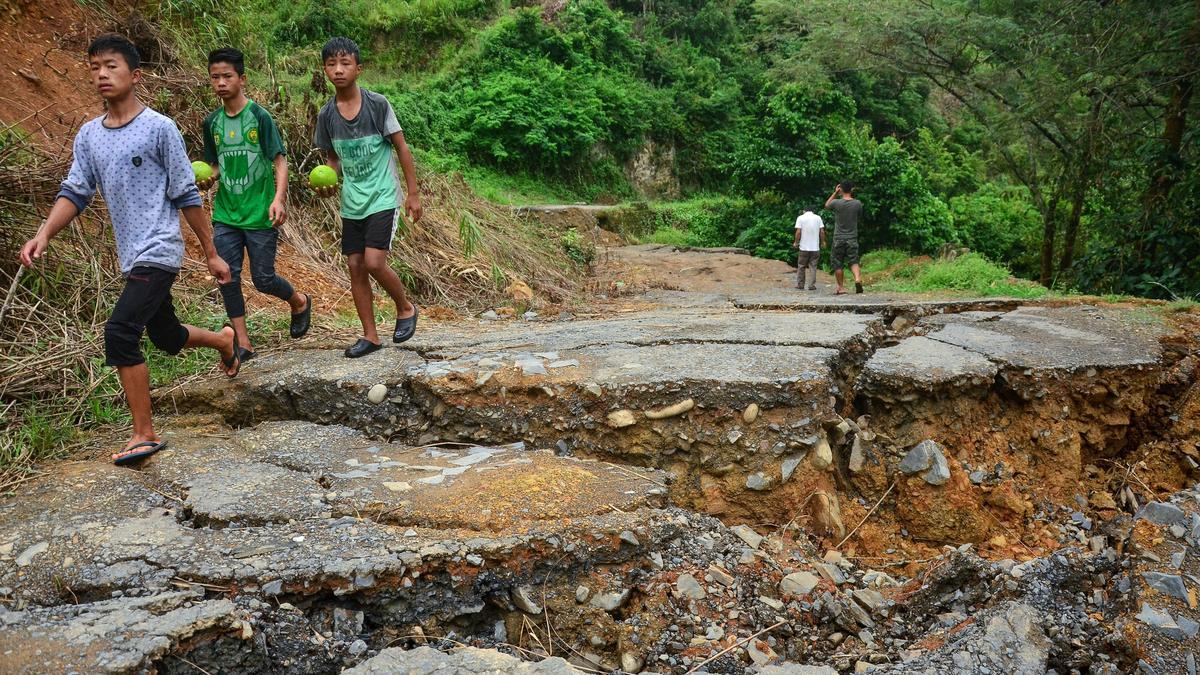 Nagaland landslide on NH-29 cuts off Kohima, three feared dead - The Hindu